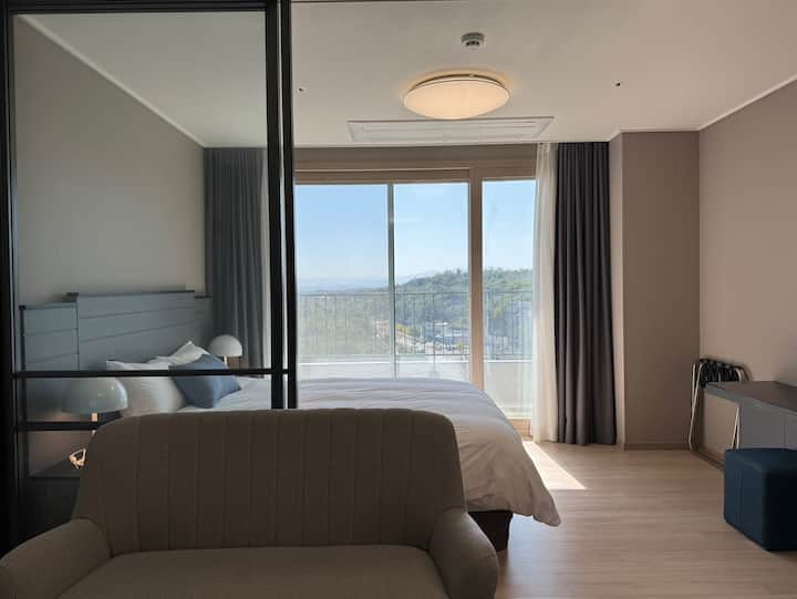 <속초더블루테라> 비치#1 사이드오션뷰 속초해수욕장 도보 5분 - Sokcho-si