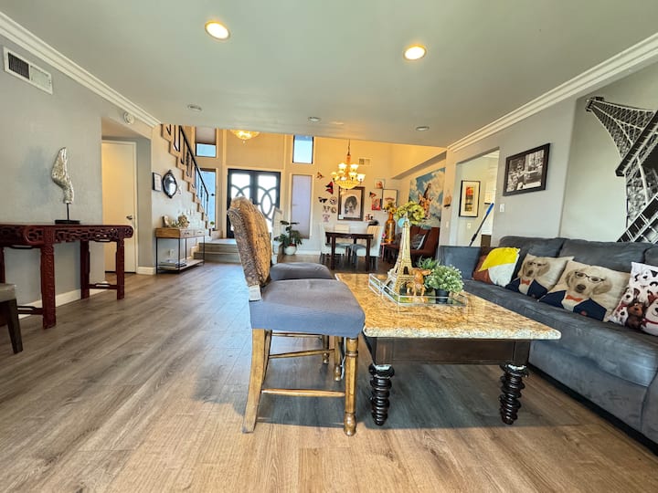 Beautiful View Around The House. It’s View House. - Pomona, CA