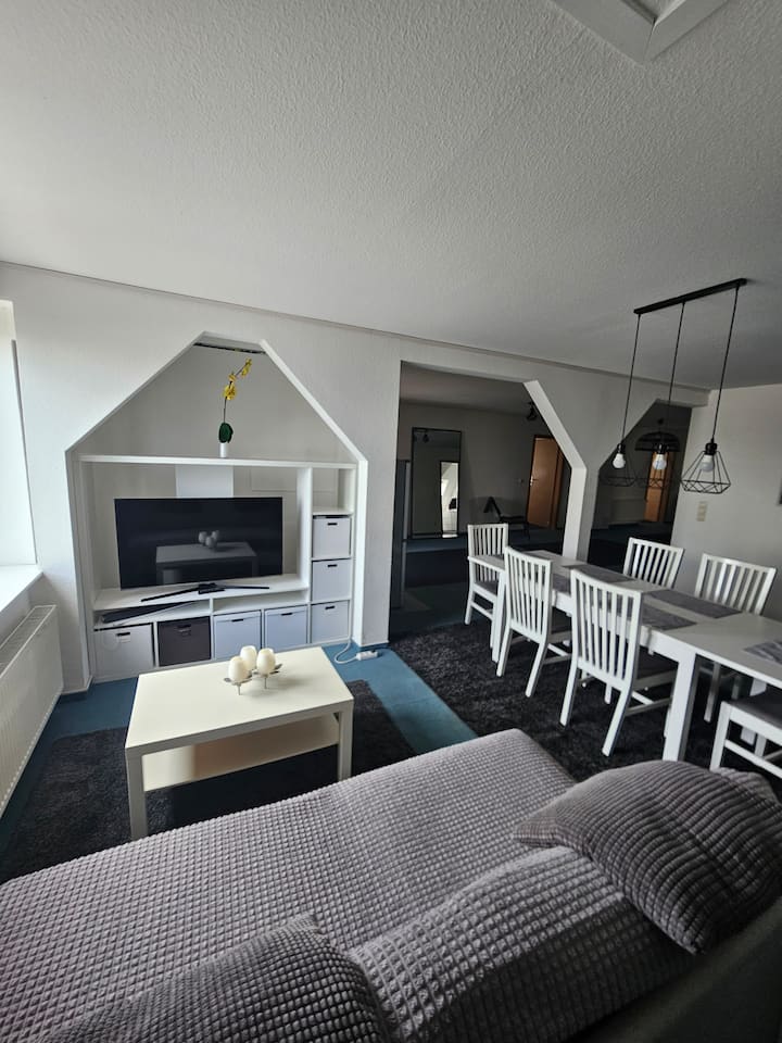 6 Bedroom Private Apartment & Lounge - Rostock