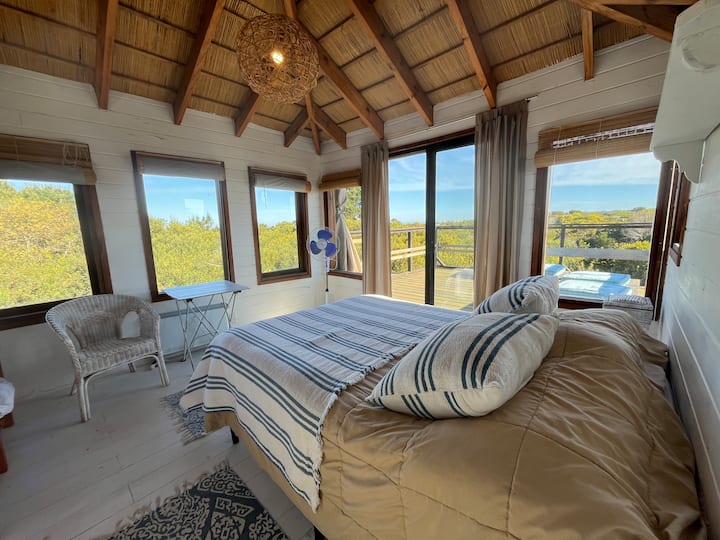 Cabaña Sobre Las Cárcavas, A Pasos Del Mar - Uruguay