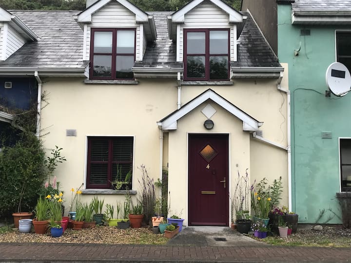 Cozy & Convenient House W/ River Views - Doolin