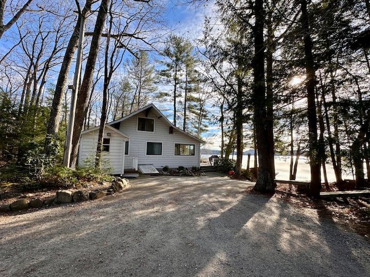 Private Lake House, Firepit & Amazing Sunset Views - Livermore, ME