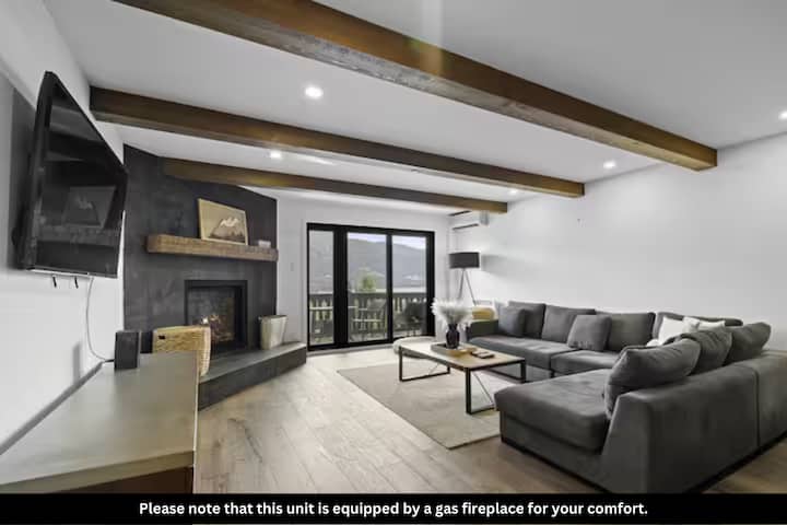 Modern & Warm Condo With Views Of Mont-tremblant - Mont-Tremblant