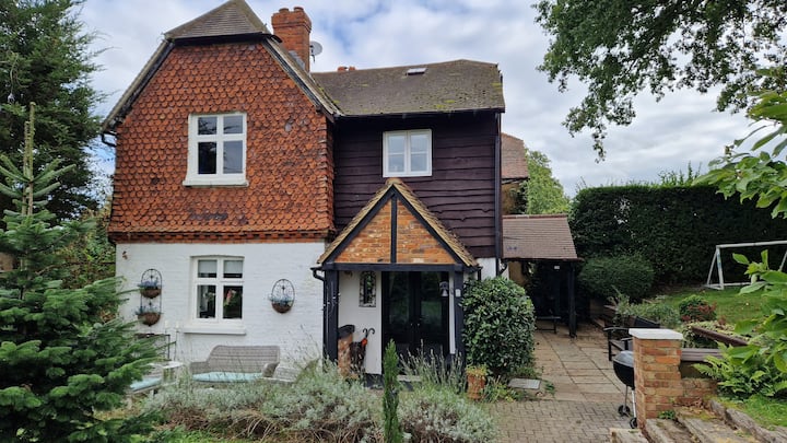 Lavender Cottage - Woking