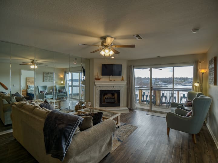 2 Bedroom 2 Bath Condo With Boat Slip! - Osage Beach, MO
