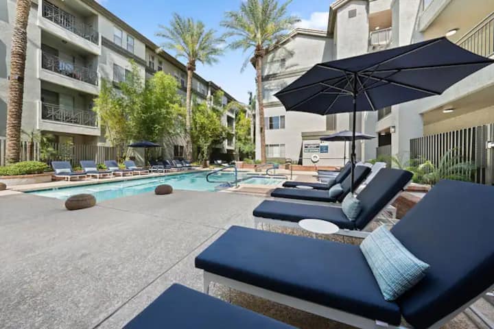10 Bedroom/8 Bath Sleeps 20+ Old Town Scottsdale - Scottsdale, AZ