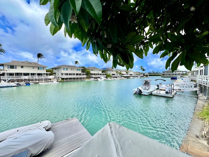 Waterfront House With Dock - Honolulu, HI