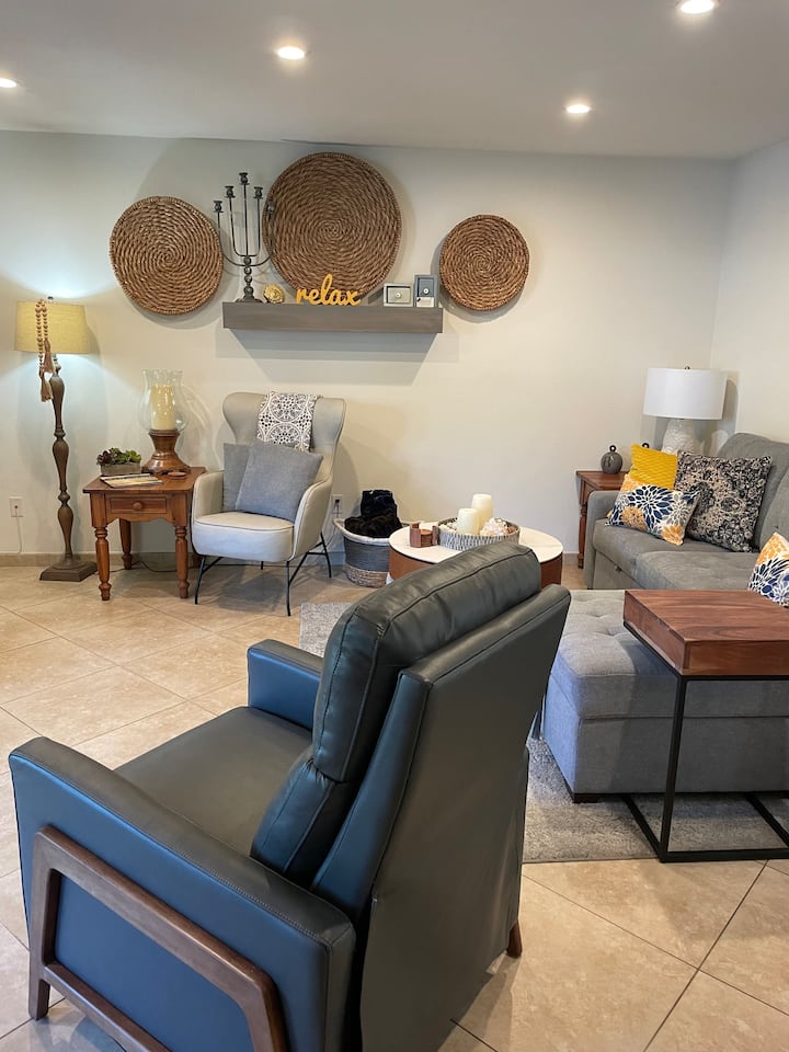 Solana Beach Condo Near Del Mar - Del Mar, CA