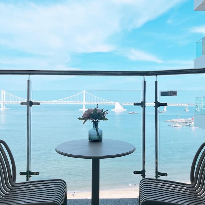 푸른소나무#오션뷰#광안브릿지뷰#빔프로젝터#무료타워주차#해변3초 - Busan