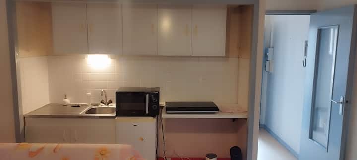 Joli Studio Logement Entier - Saint-Étienne