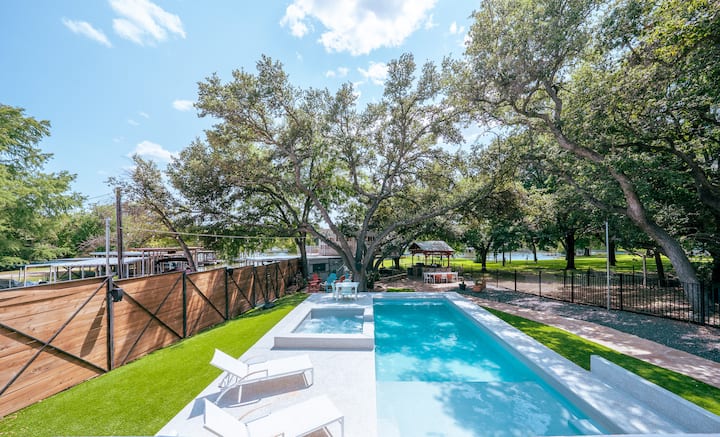 Waterfront 7/5 With Heated Spa/pool - Sleeps 28+ - Kingsland, TX