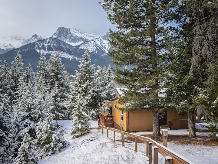 Private Cabin Near Canmore - Canmore