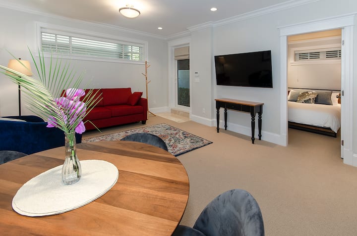 Modern 1br Suite In Cambie Village-mt. Pleasant - Vancouver
