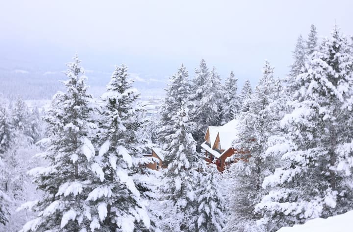 Hidden Mountain Escape - Canmore