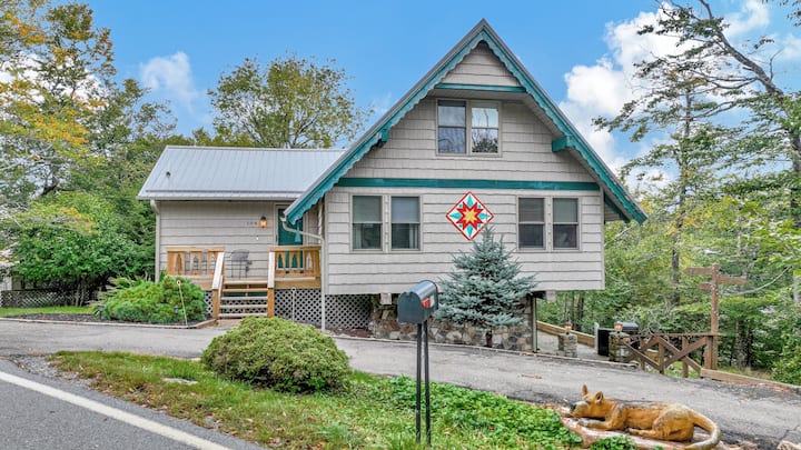 Highlands Hideaway: Beech Mtn Ski In/out W/hot Tub - Beech Mountain, NC