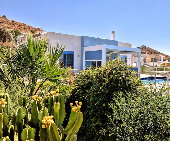 Your Place Under The Sun In Crete. - Pitsidia