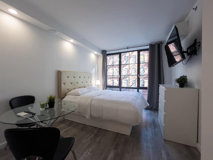 433 West 53-cozy Studio - New York City