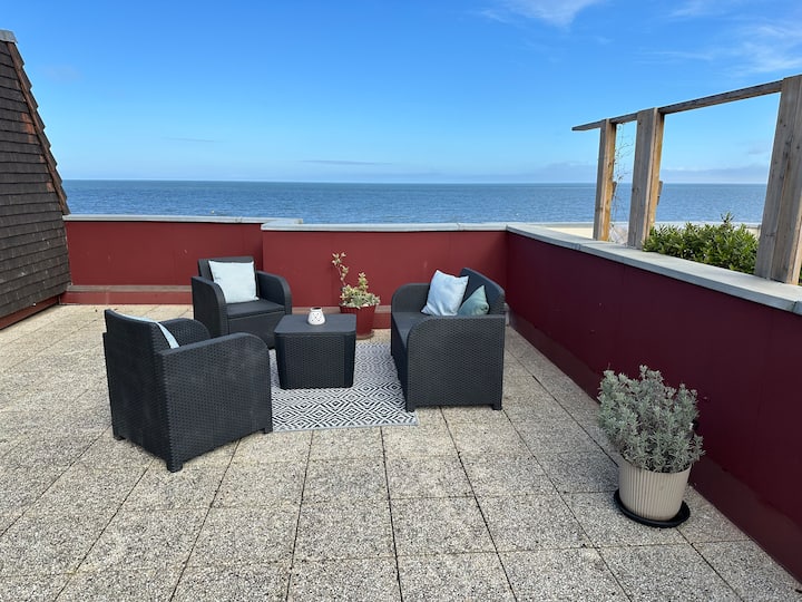 2 Pièces Avec Magnifique Terrasse Face à La Mer - Cabourg