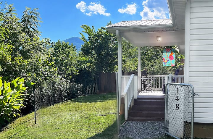 Miraflor Guest House, Family And Pet Friendly - Sylva, NC