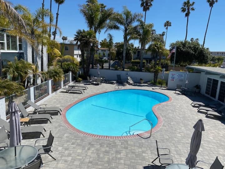 Great 2 Bedroom Carpinteria Beach Condo - Carpinteria, CA