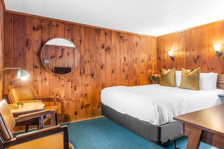 Inn Room Queen - Phoenicia, NY