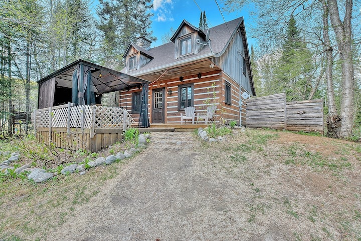 Au Colibri (Rustique, Foyer Intérieur Et Spa) - Saint-Donat