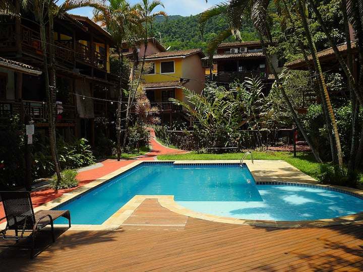 Casa Cercada De Natureza C/ Piscina No Condomínio - Ilhabela