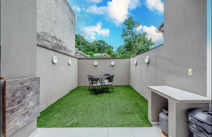 Sobrado 2 Quartos Blumenau Próximo Avila Germânica - Blumenau