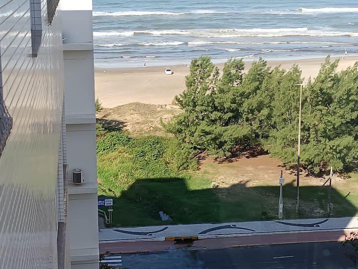 Apartamento 3 Dormitórios Com Vista Para O Mar - Capão da Canoa