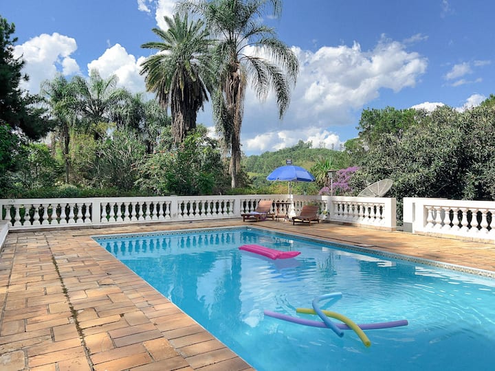 Casa Grande Com Piscina Churrasqueira E Wi-fi - Bragança Paulista