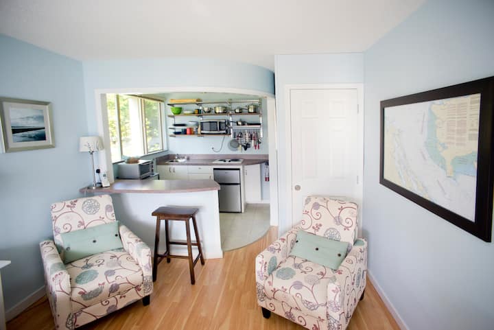 Seaside Snug At Inn Of The Sea - Vancouver Island