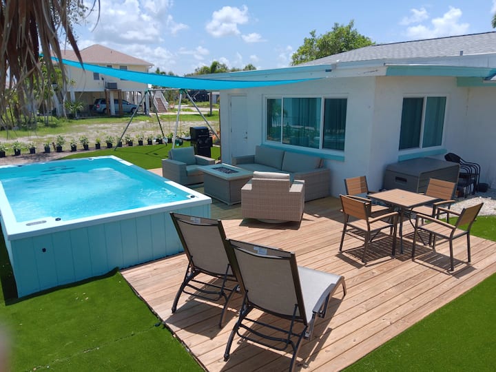 Introductory Price! Sleeps 8 - 5 Min Walk To Beach - Fort Myers Beach, FL