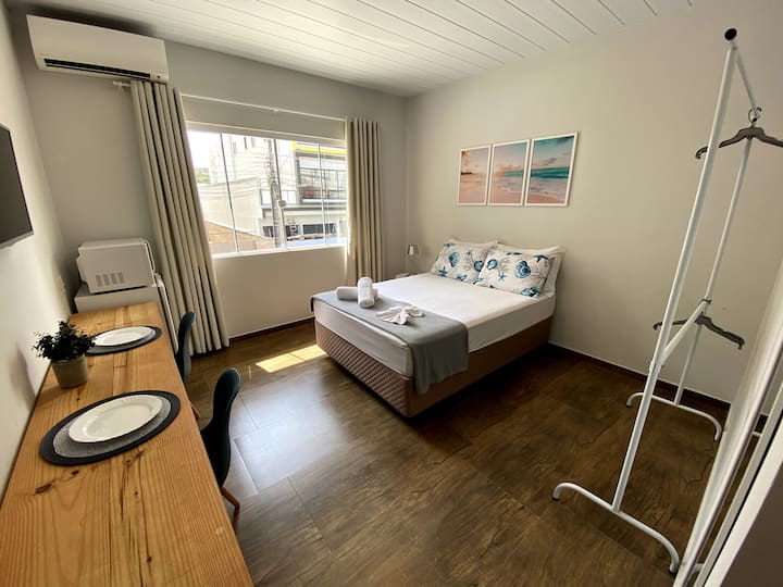 Suíte De Casal Estilo Hotel Em Balneário Camboriú - Balneário Camboriú