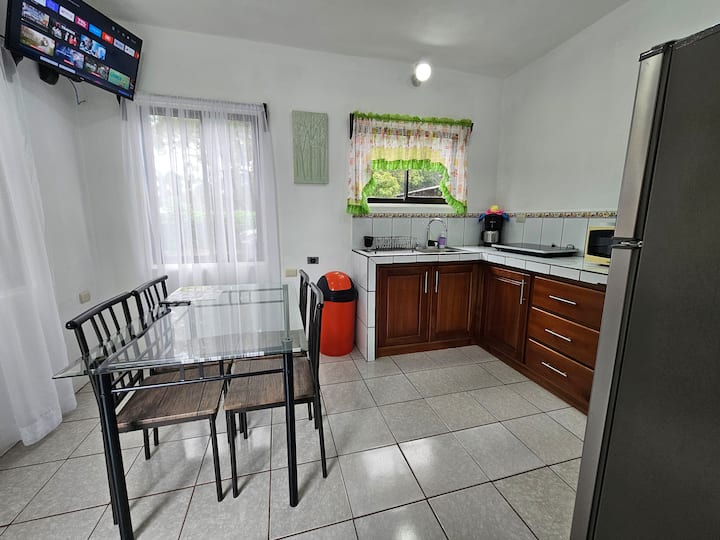 Downtown Apartment: A/c & 2 Bedrooms (5) - La Fortuna