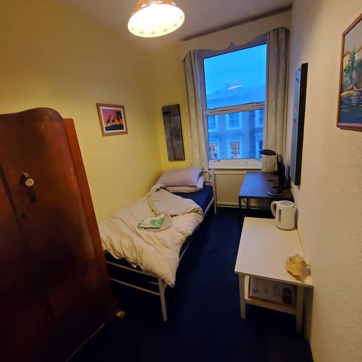 Lovely Single Room On Top Floor. West Brompton. - Chelsea