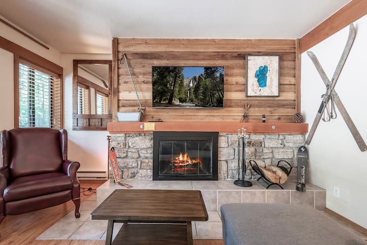 Pow House:min To Palisades/pool/hottub/sauna - Tahoe City, CA