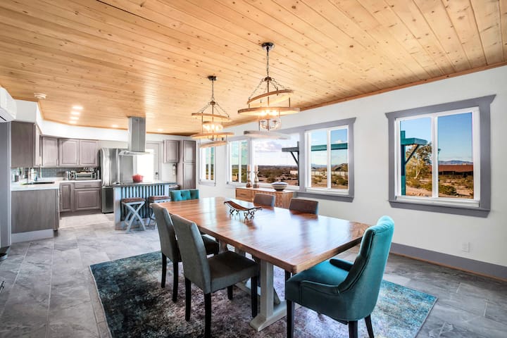 Casa Agave: Hot Tub, Firepit, Ev Charger, 1 Acre - Twentynine Palms, CA