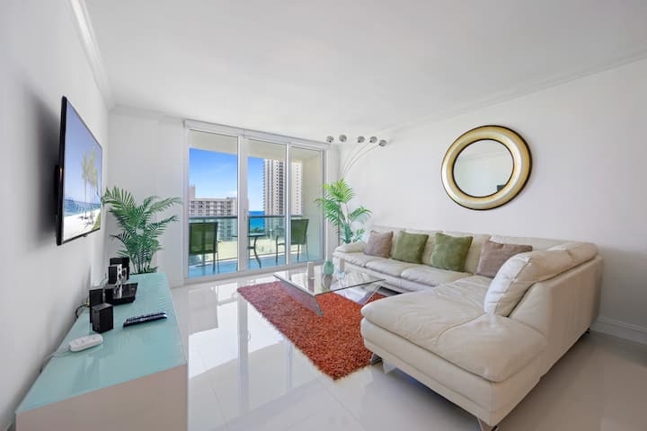 Sleek 2br/2ba Condo | Sunny Isles, Miami - Sunny Isles Beach