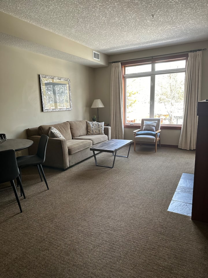 Lux Blackstone Suite With Mountain Views - Canmore