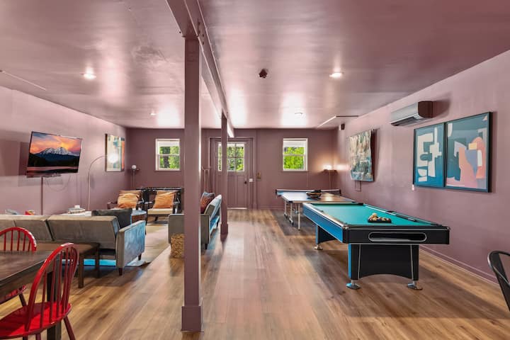Ski Village Retreat, Bungalow & Game Room - Shasta - Mount Shasta, CA