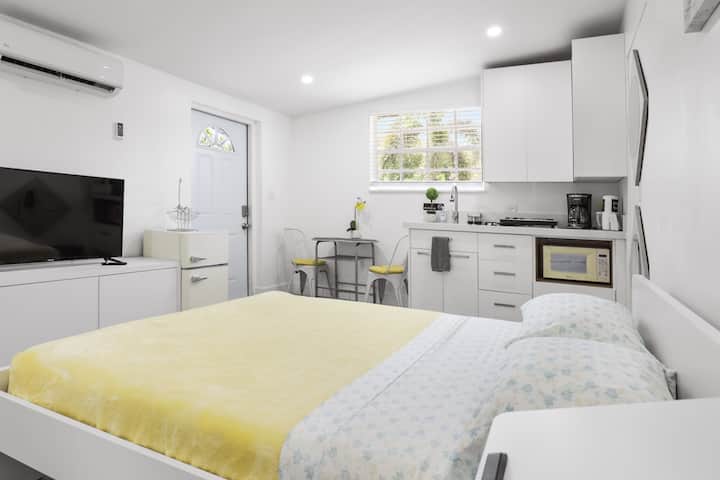 Charming And Luxury Suite With Private Entrance - Pembroke Pines