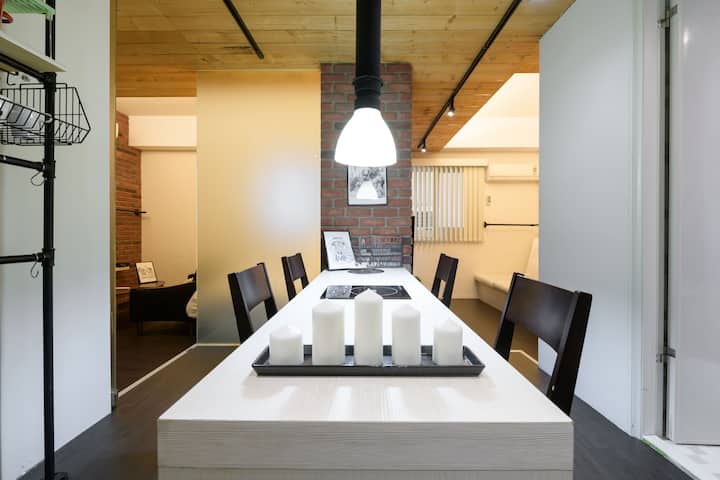 月租3mins六張犁站/遠企商圈一房二廳3人房/電磁爐/陽台/洗烘衣機 - Taipei