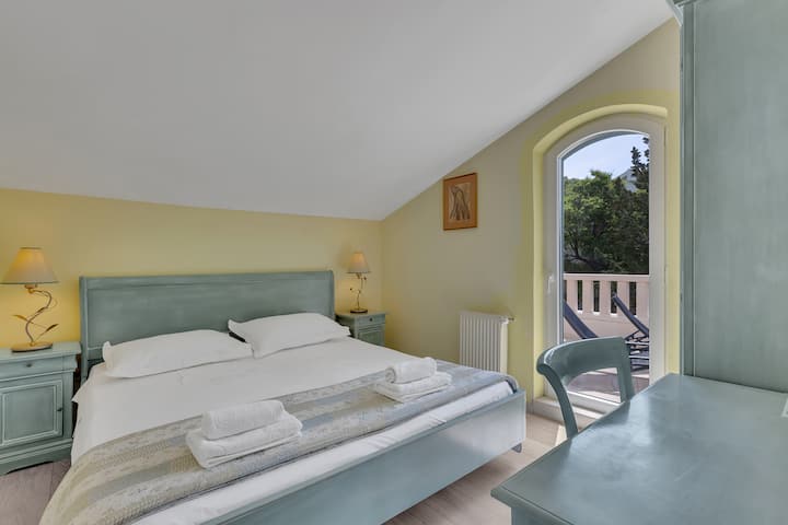 Grand View Apartment With Garden, Tennis, Sea View - Igrane