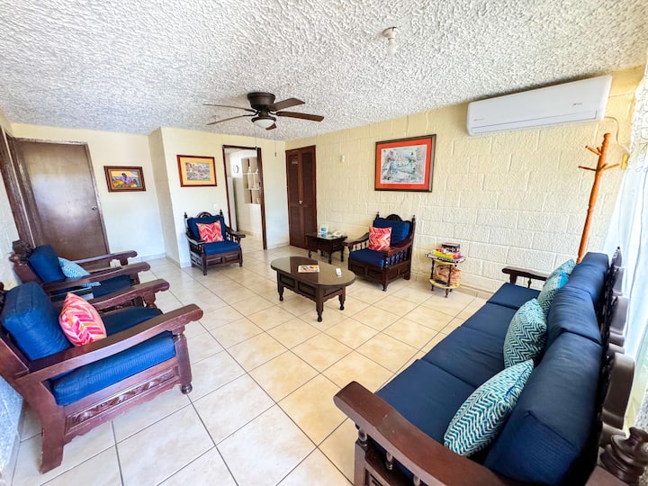 Quiet House 10min From The Beach, Garage, Wifi - Mazatlán