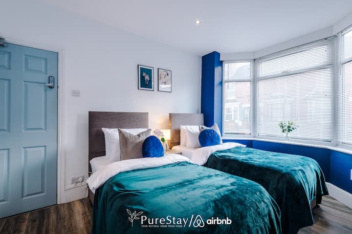 Stunning Doncaster House - Sleeps 8 - By Purestay - Doncaster