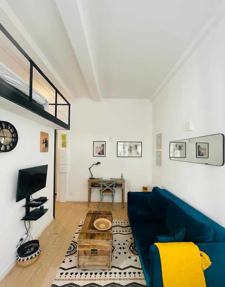 Nice Port -Studio Lumineux & Calme- Tram & Plages - Nice