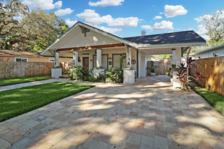 Luxurious Bungalow Tampa Bay/bush Gardens - Tampa, FL