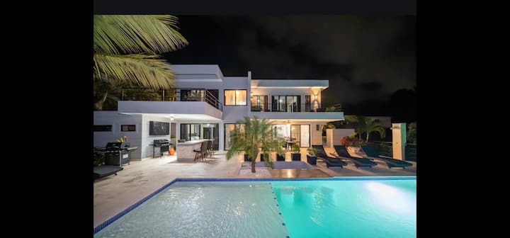 Stunning Gem 3-king Master Villa With Ocean Views - Sosúa