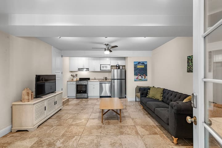 New & Renovated Ground Floor One Bedroom Unit #3 - Menlo Park, CA