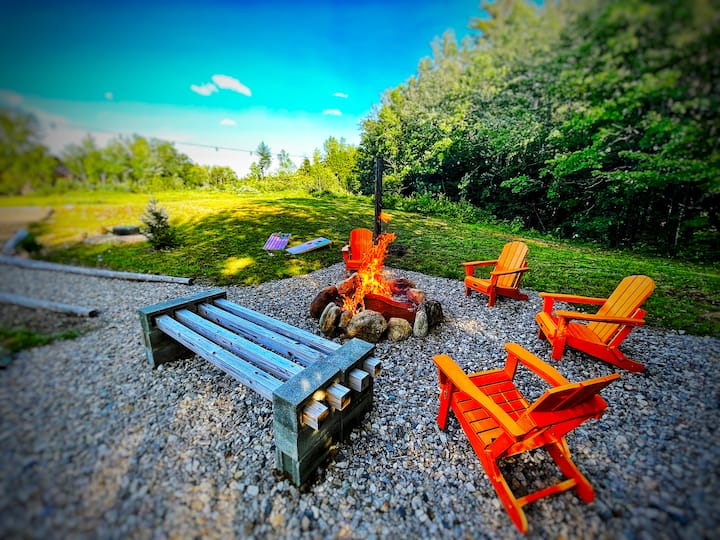 Cozy Mountain View Cabin W/firepit & Outdoor Showr - Campton, NH